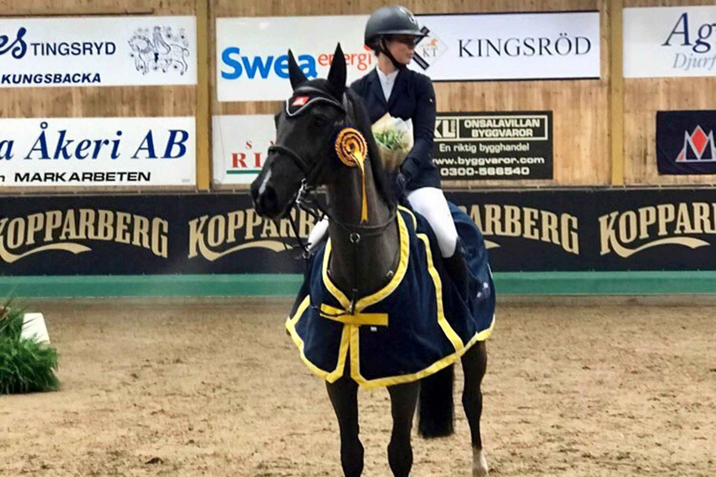 "Ser han lastbilen på gården börjar han bocka i boxen" - Ridsport