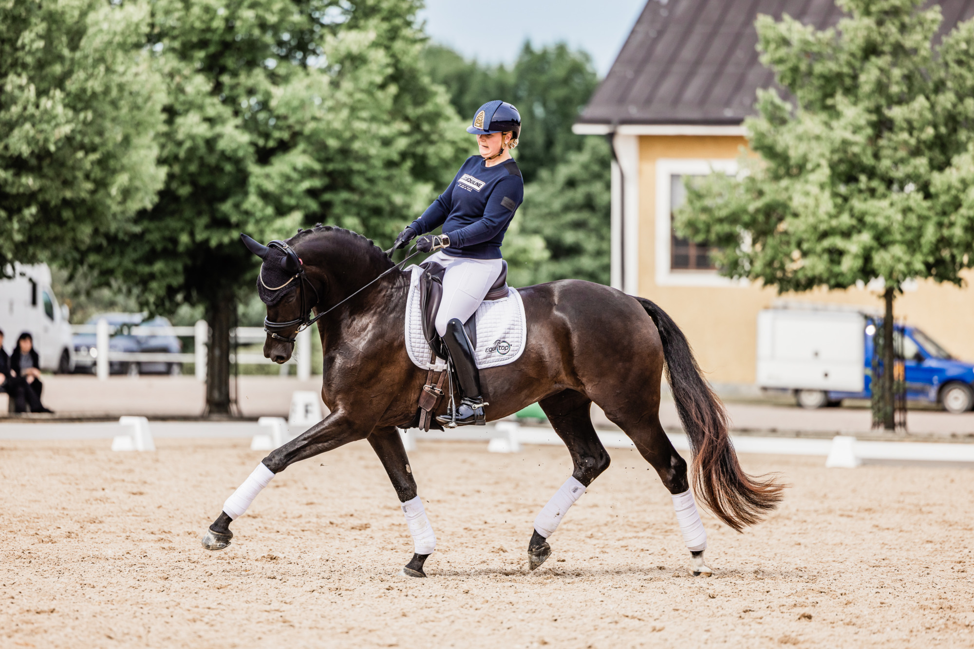 UVM-ekipagen laddade med Christoph Hess - Ridsport