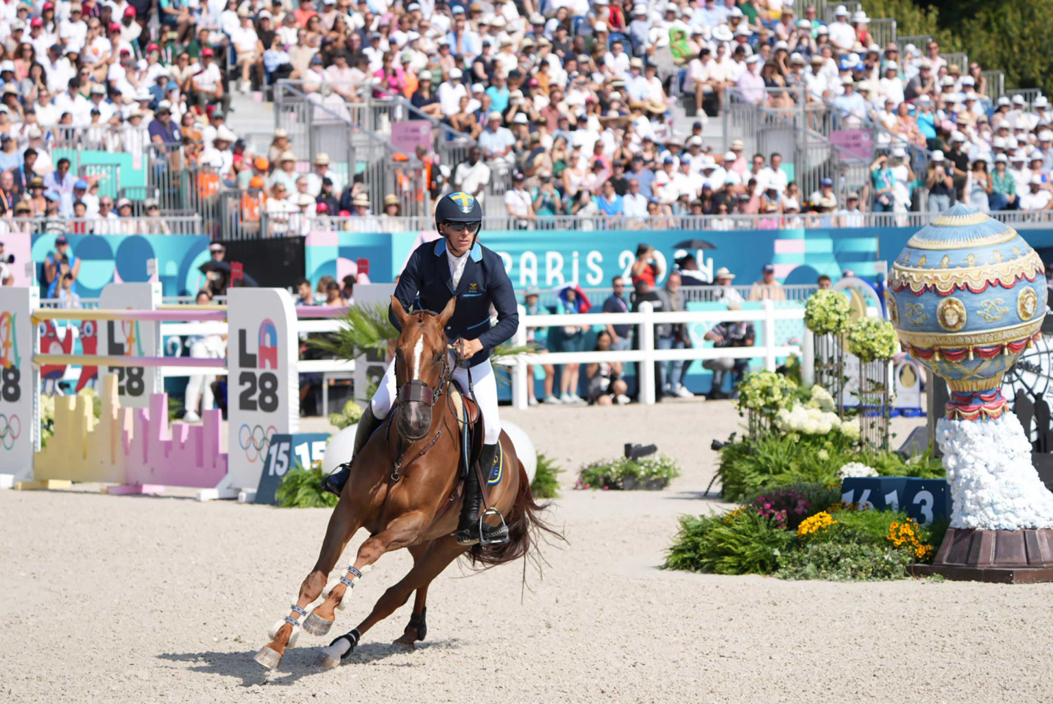 Live från OS i Paris: Hårt fall för Henrik von Eckermann - Ridsport