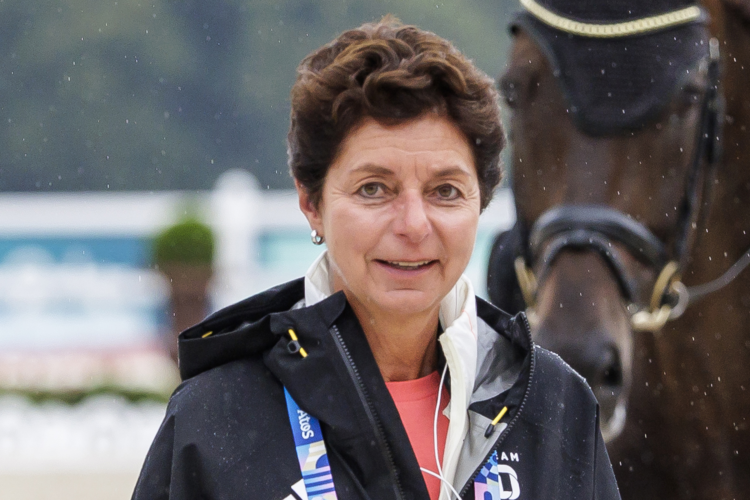 Monica Theodorescu: "Ryttaren ska inte pusha fram schvung" - Ridsport