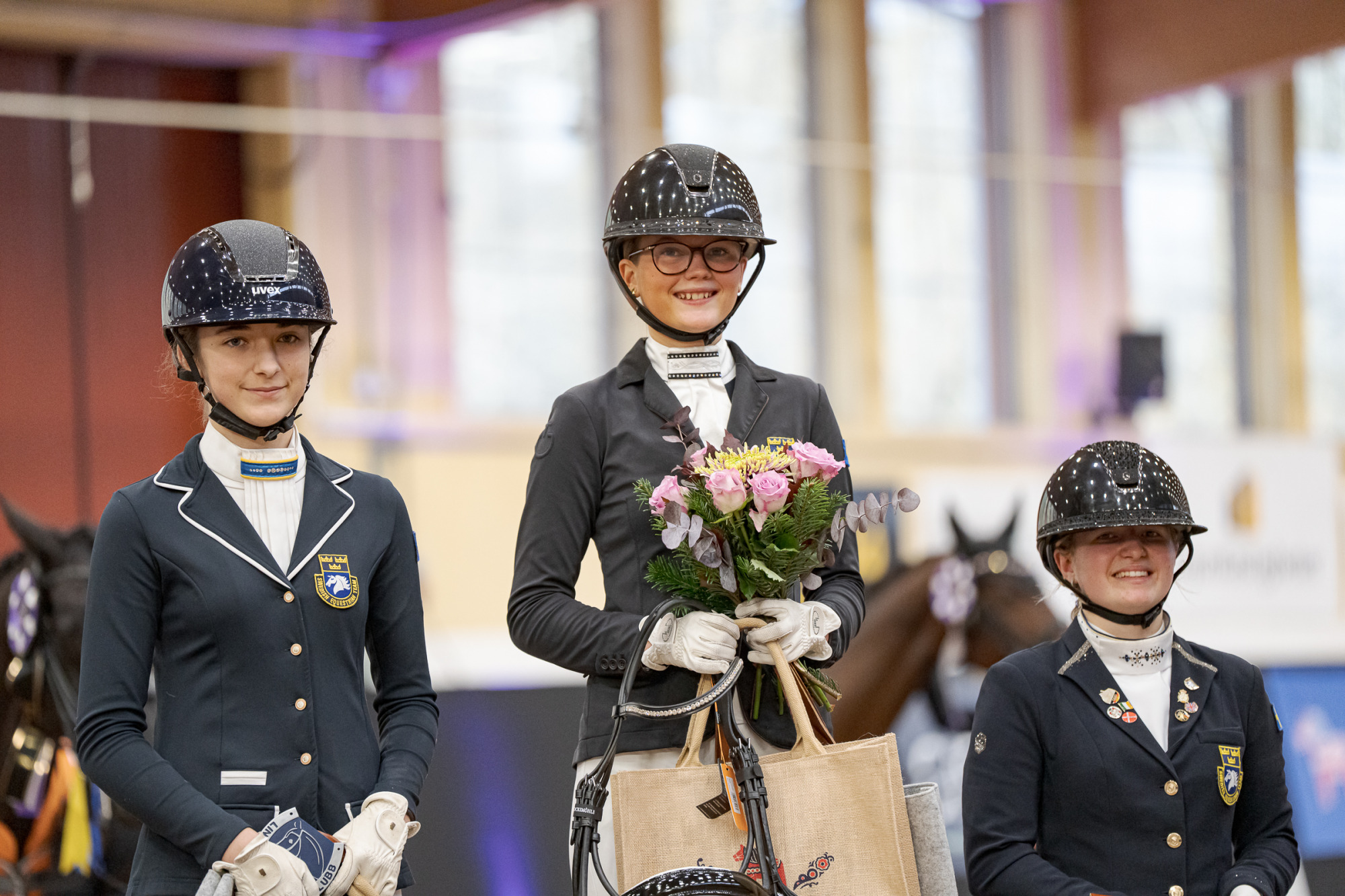 Bildfest: Wilma Bornhager red hem juniorküren – spana in alla ...
