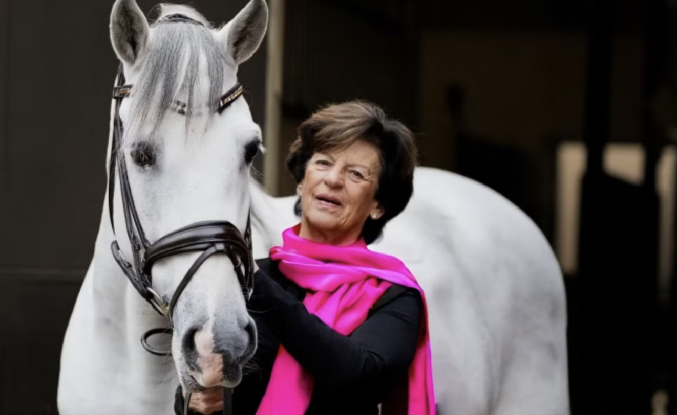 Lövsta Top 10 samlar in pengar till Bröstcancerförbundet - Ridsport